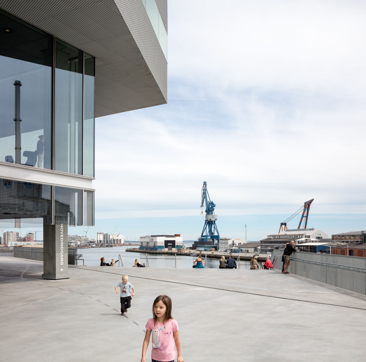Dokk1 - Aarhus Central Library and Culture House - SHL